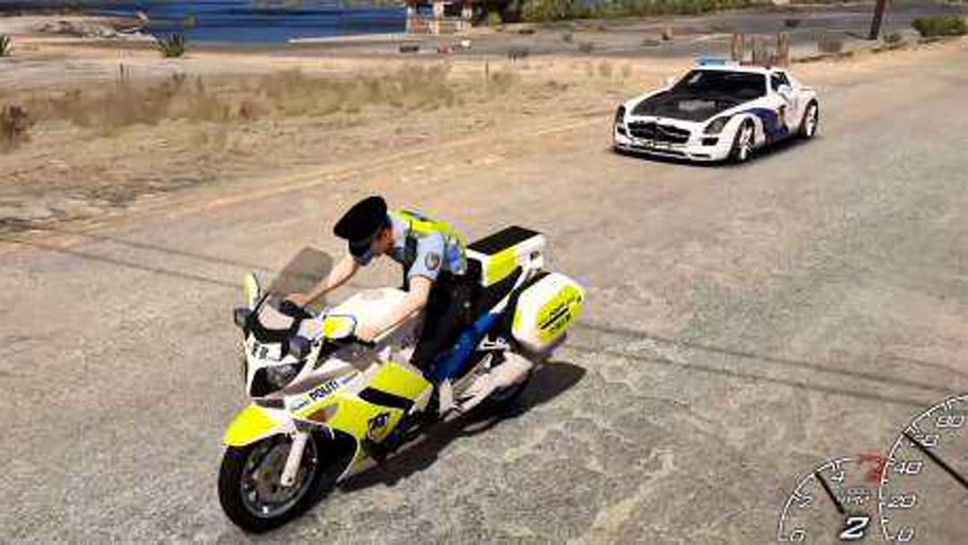 GTA5警察模拟:开雅马哈警用摩托车巡逻感觉真方便