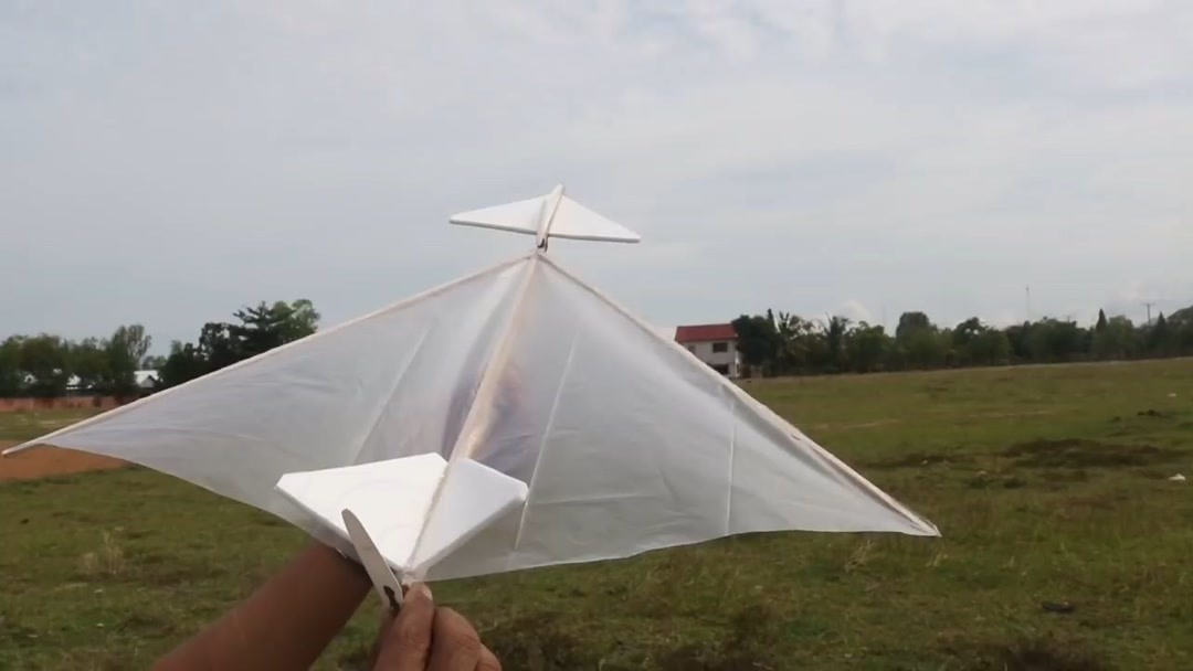 DIY橡皮带飞机:如何制作橡皮筋飞机,看完你会了吗