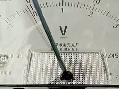 28 电压表的使用