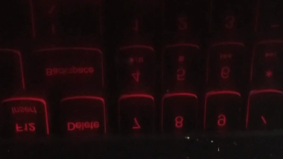 联想y7000,硬盘平常嗡嗡响,后有异响,最后认不到了,但bios里看得见