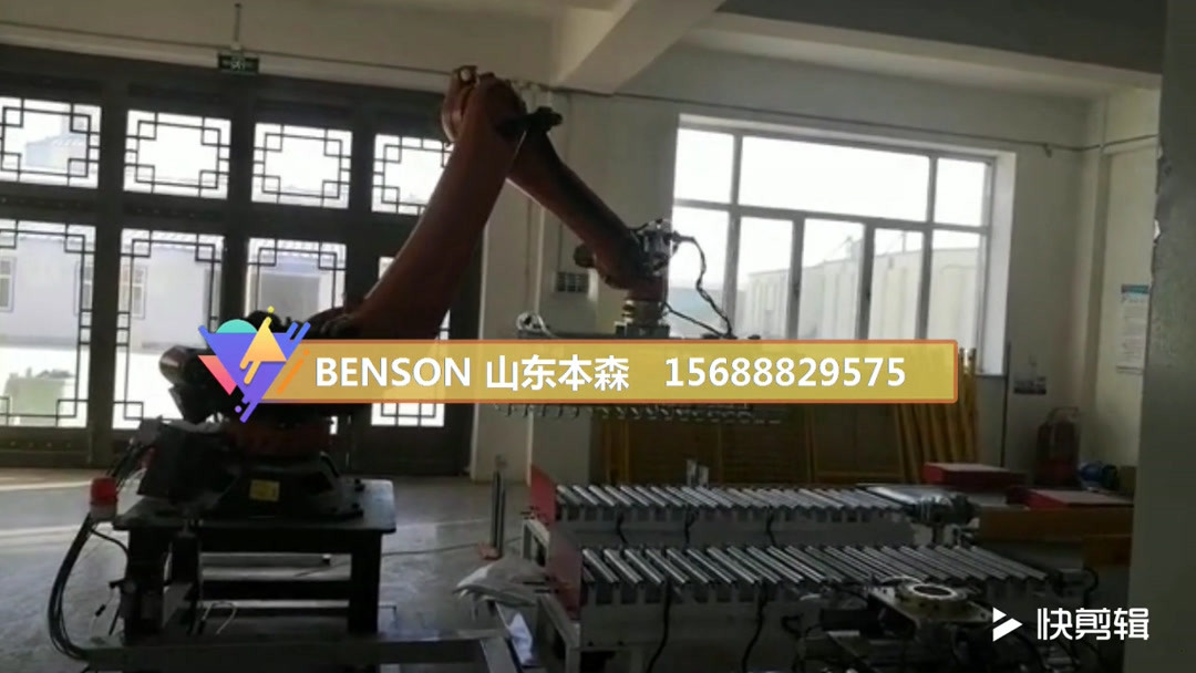 饲料码垛机器人_快速换抓手_不同物料不同规格同时码