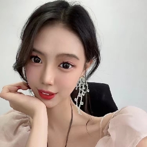 自由小蕊爱翡翠 