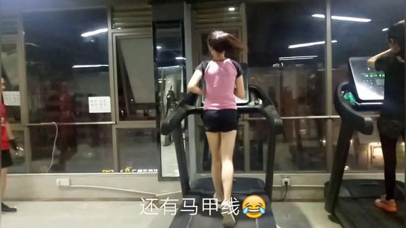 广漂妹想要马甲线,健身房推荐活动1千块能办2年年卡,靠谱吗?