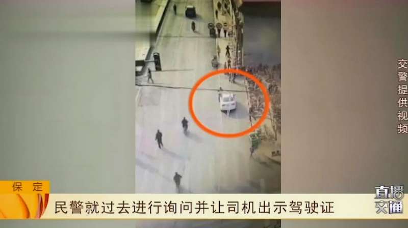 司机无证醉驾撞交警,甩飞两名交警后逃逸,这是疯了吗?