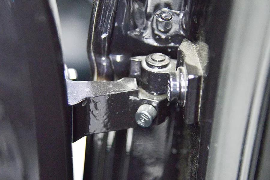 大众帕萨特内饰拆解,看看品质究竟如何?