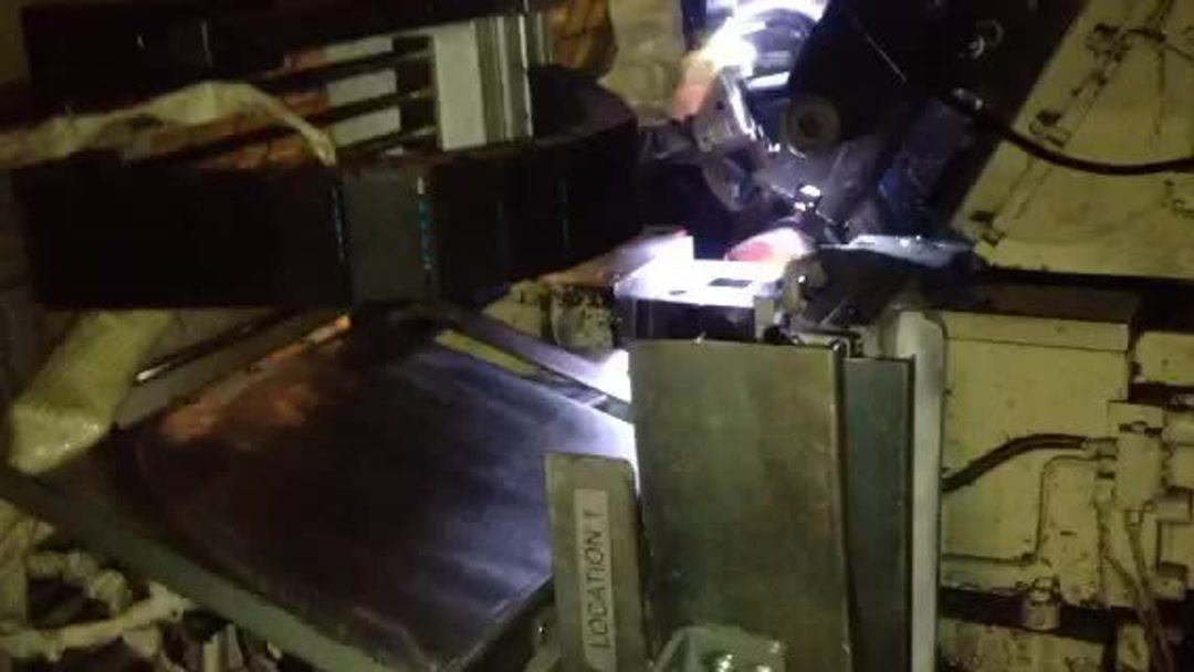 机器人自动上料下料现场操作全程, 做非标的快来看啊