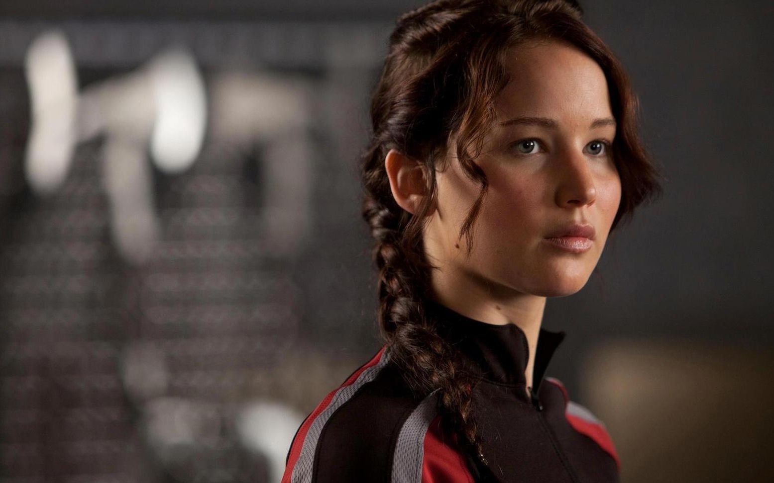 在未来世界,富人将穷人关进竞技场,以观看他们相互杀戮为乐,还能打赏...