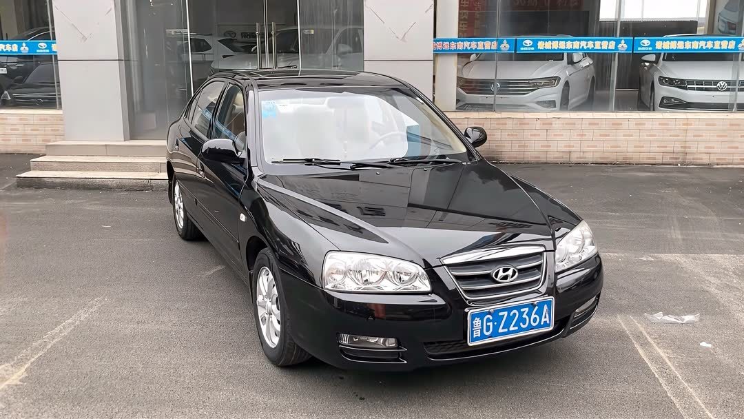 2万块的现代伊兰特,十年前的家轿之王,让我想起中学的初恋