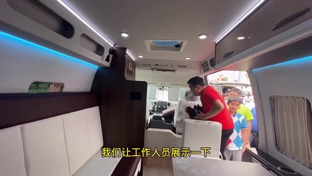 一款日本设计师的房车,一室一厅卫生间厨房都一目了然,你喜欢吗