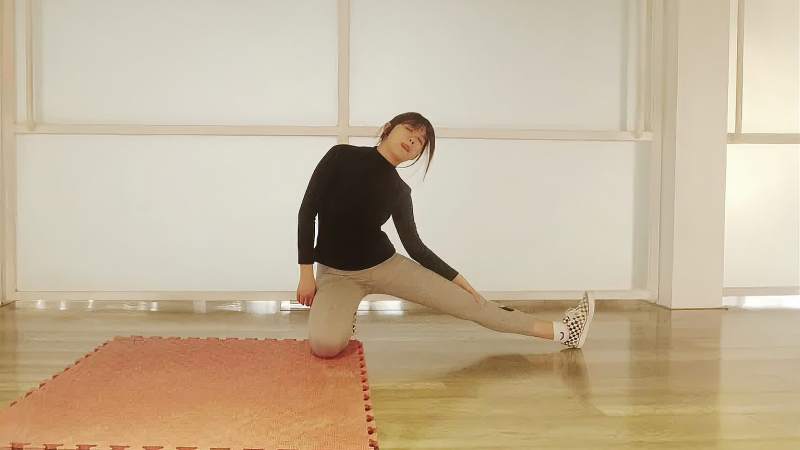 最近很火的拉伸动作,瘦大肚腩瘦大腿,半个月瘦全身脂肪