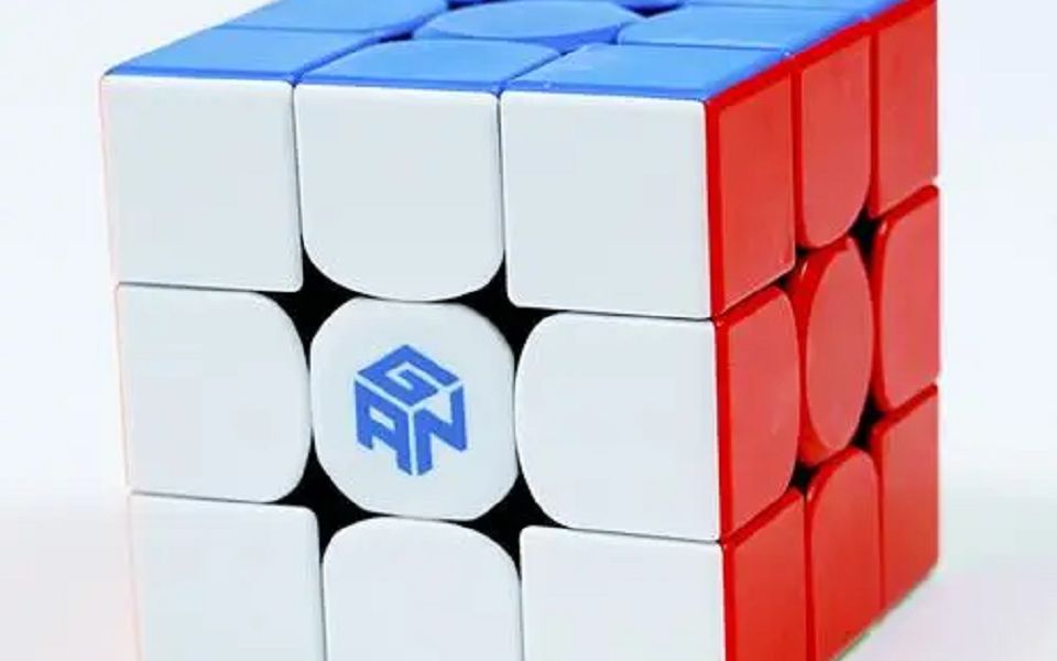 《一个up发了一起很水的复原魔方视频又删了后多复原了几次又发了...