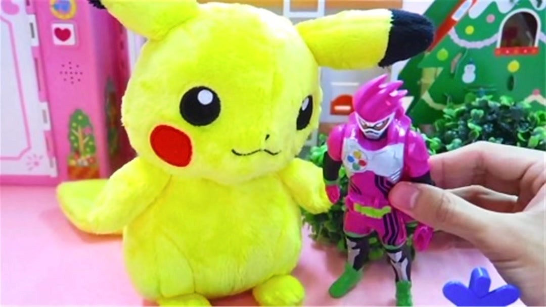 贝兔玩具屋:精灵宝可梦皮卡丘布偶和水晶橡皮泥玩具