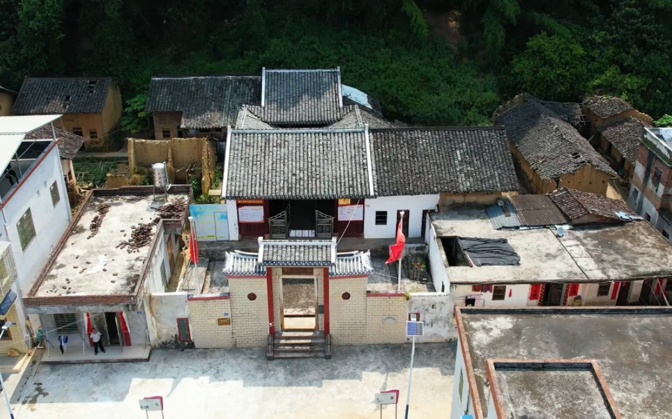 第一次见祖屋大门是斜的,难道还有什么特殊说法?难懂古人的智慧!