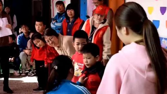 小男孩,真棒!清徐县志愿者协会学雷锋月“爱耳日”主题志愿服务