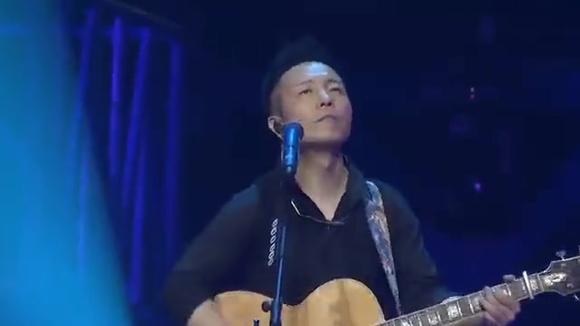 许巍个人演唱会很精彩呢