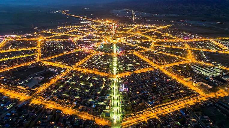 中国有一座"八卦城",没有红绿灯却从不堵车,什么原理?