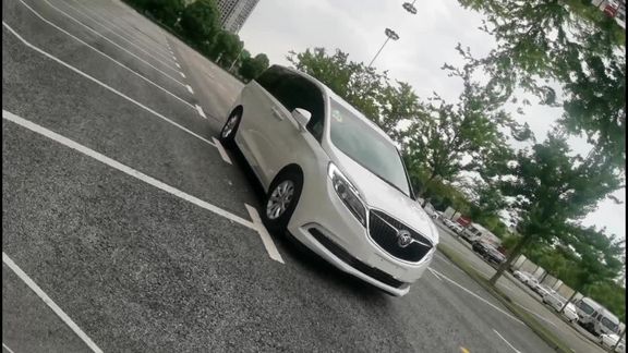 GL8 《经济实用版家庭房车》 花小钱体验豪车的感觉!