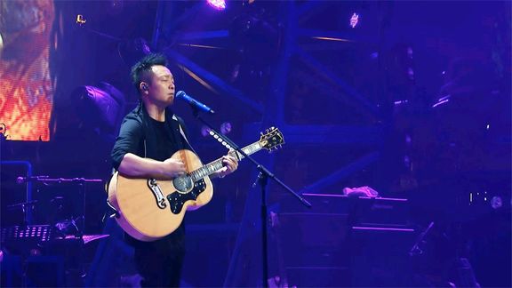 重温许巍演唱会现场精彩留存