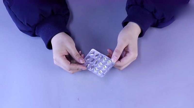 维生素E还有这种妙用!爱美的女生都来看看,祛斑很实用