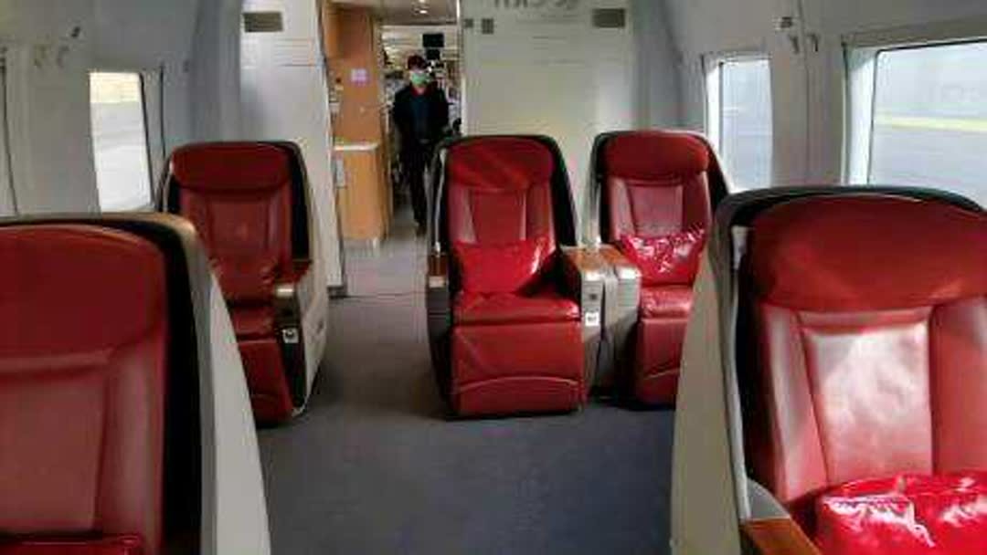 实拍高铁商务座,功能齐全,可以好好休息了