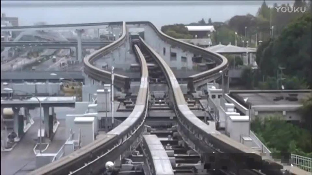 国内不多见的单轨列车是如何变轨行驶的