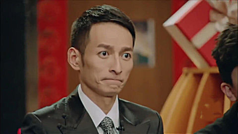 林忆莲又把《我最亲爱的》唱火了,演唱太感人,台下维嘉都听哭了