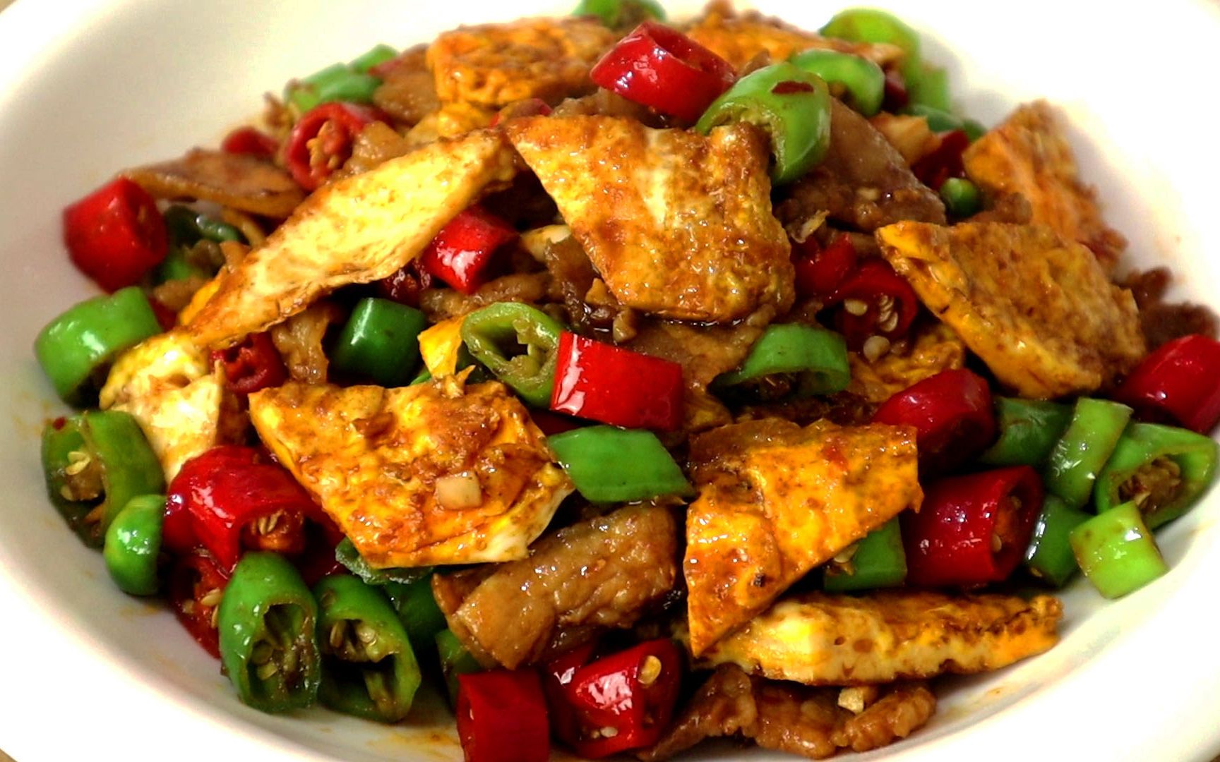 农家小炒,堪称下饭菜第一名,味美鲜香,比吃肉还过瘾