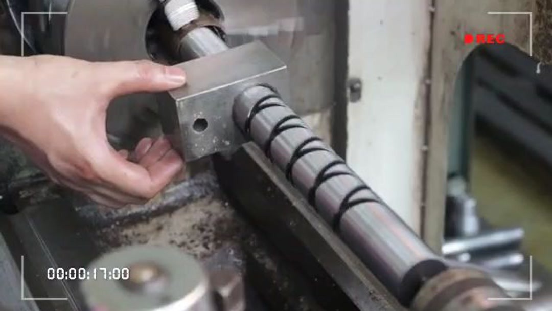 山理精工往复丝杠的工作原理