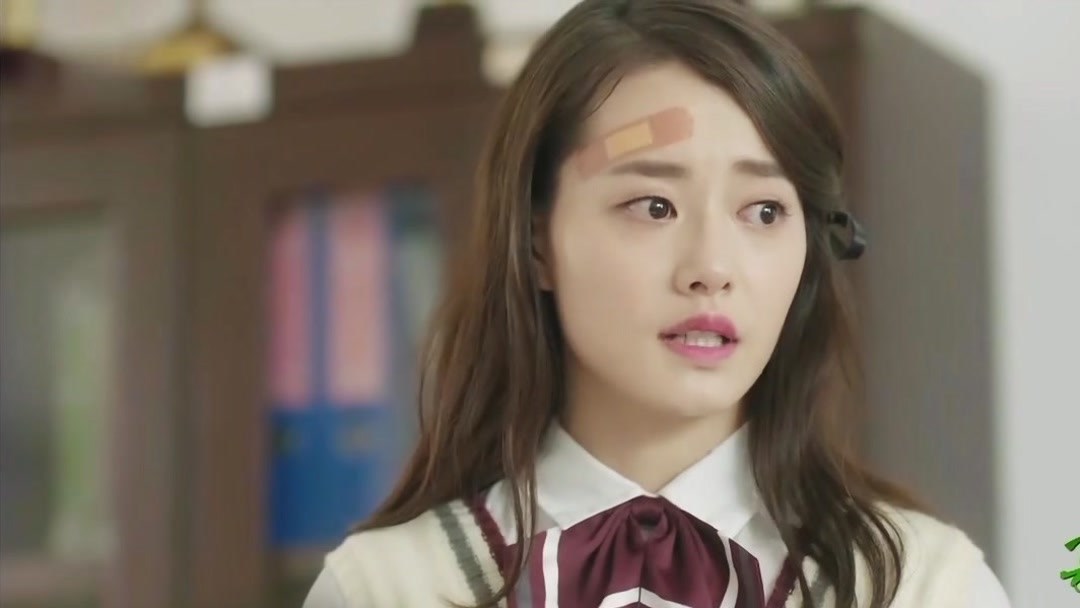 女儿在学校被打,母亲来到学校,居然要给对方道歉