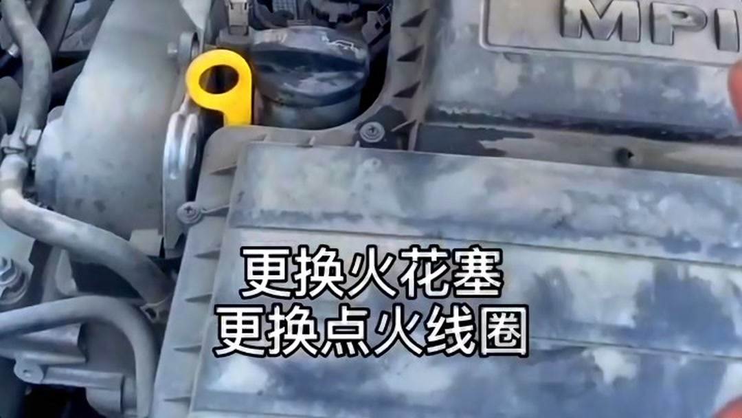 汽车发动机仪表盘上,这个灯点亮,先保命!