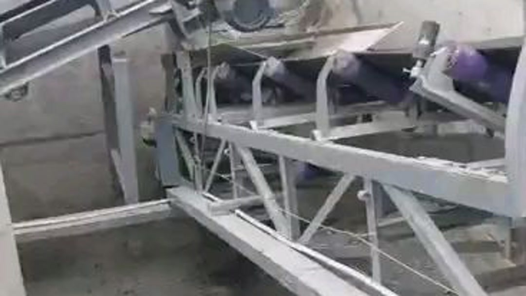 辉特机械搅拌站皮带机电机外置直连滚筒方便维护检修