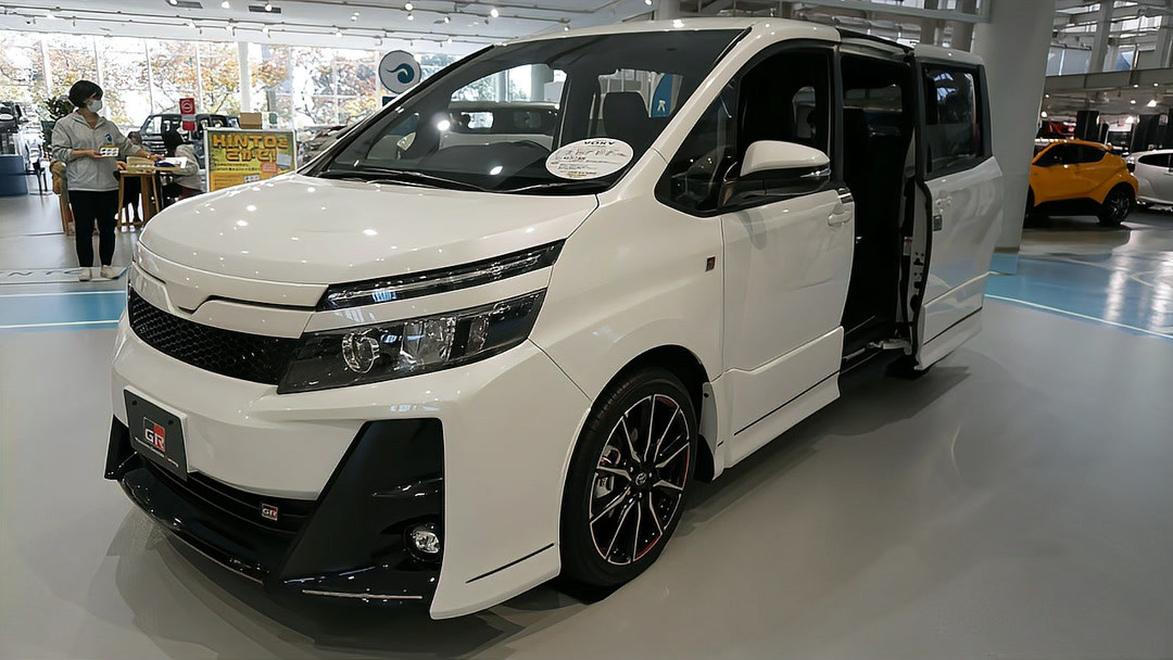 丰田新款MPV来了,颜值颇高,对标奥德赛!