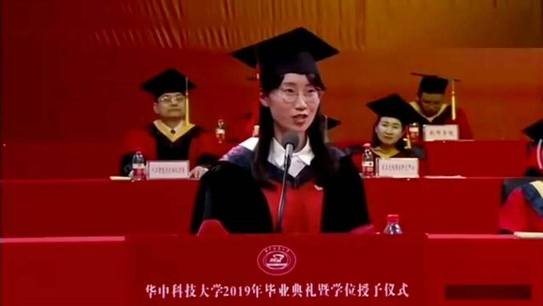 演讲:华中科技大学美女博士,连续十年的时间代表发言,太优秀了