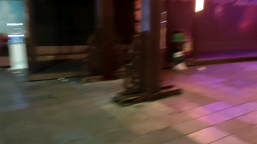 这些街电居然晚上还有