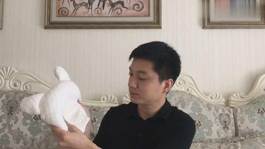 4个月宝宝睡偏了,网上买个定型枕,也不知道现在纠正还来得及么