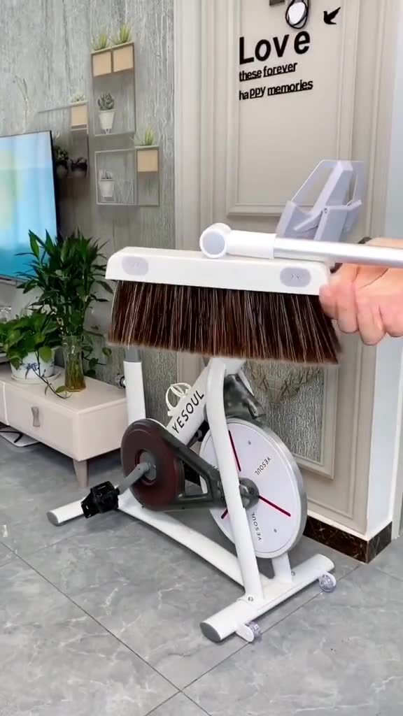 扫把可以吸附在簸箕上更方便收纳