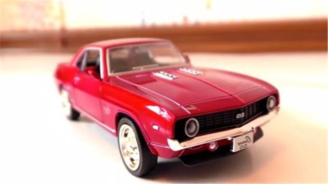 一起来拆保时捷玩具车模型