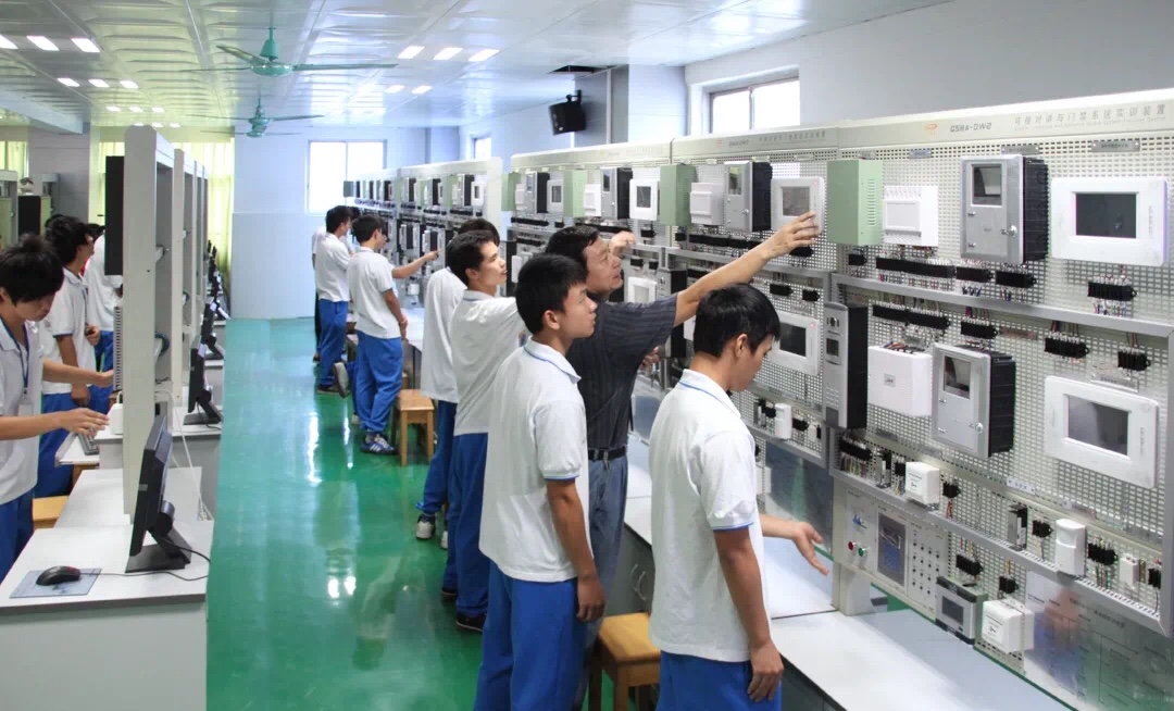 河源电子商务学校学费,电子商务学校管理