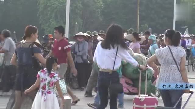 云南河口出奇迹!一个越南电动车拉货四百斤