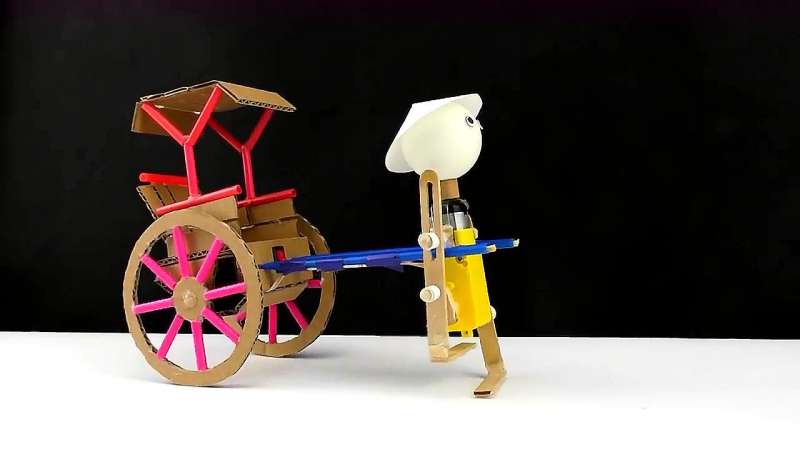 创意的步行机器人,设计精巧,让人看了喜欢!