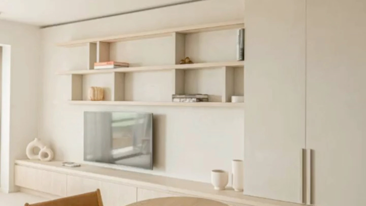 简简单单,不亮眼,但比较耐看。客餐厅全屋定制木作,岛台替代了传统的...