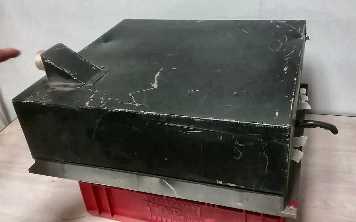 [搬] uniservo [电脑]比铁锅还大的硬盘开盖