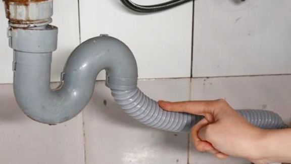 洗碗池下水道堵住了?只需撒上一把,下水道异物都疏通,不用花钱