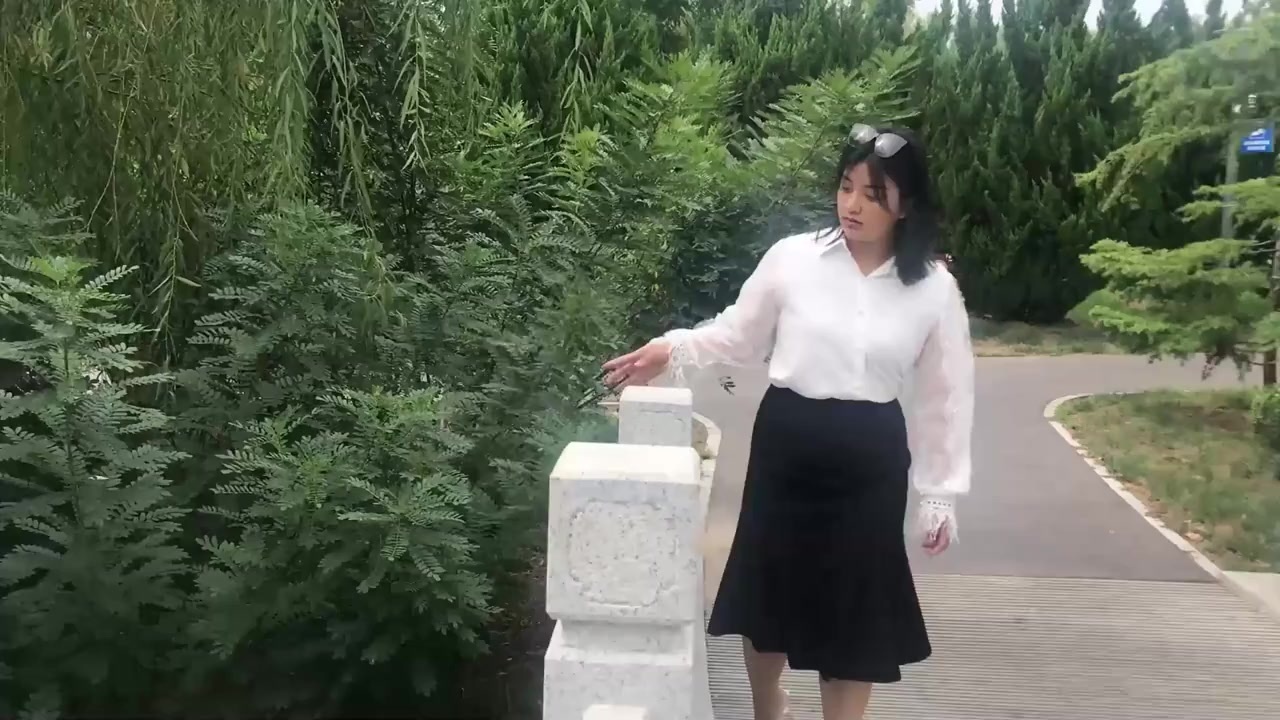 韩宝仪一首《爱你一万年》十分好听,歌词走心,唱到心坎里去了!