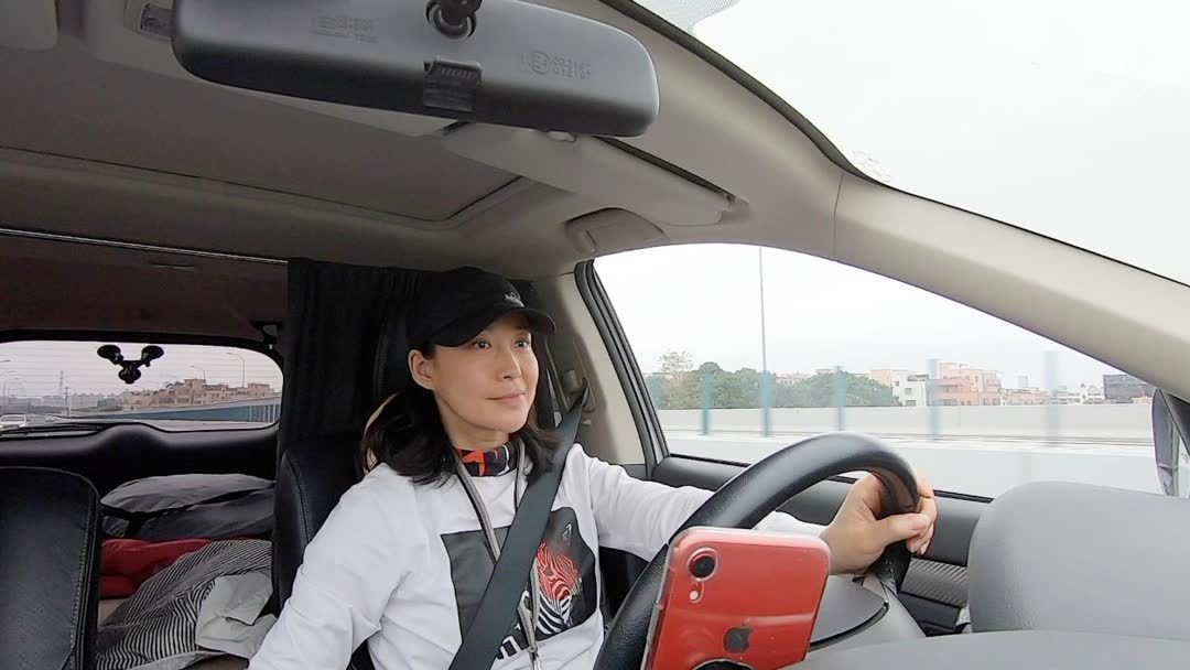 床车自驾游在车里怎么烧水煮咖啡?看看女司机的小资生活!