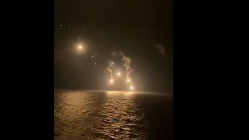 福建平潭附近水域解放军实弹演习