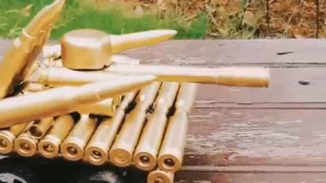 子弹壳 四轮坦克 军事模型军人退役