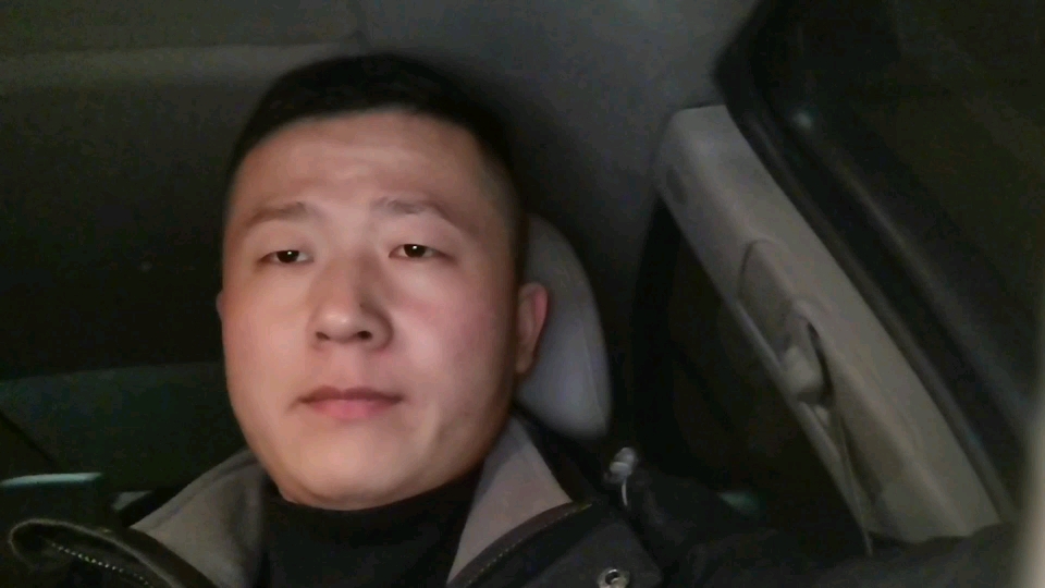 老司机要买车跑网约车,雷凌双擎几何a秦plus混动看看小伙怎么选