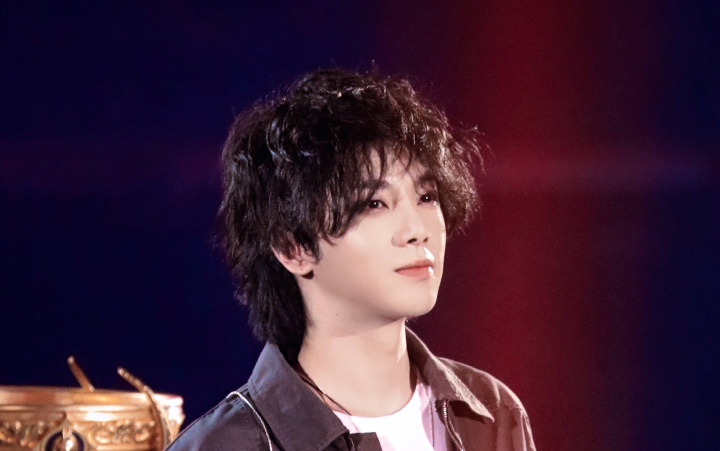 【华晨宇】《我管你》现场饭拍体验华晨宇超强声压,别人热场你哥炸...