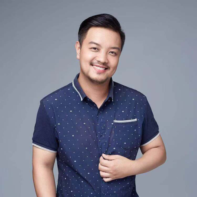 不明觉厉小尘尘 